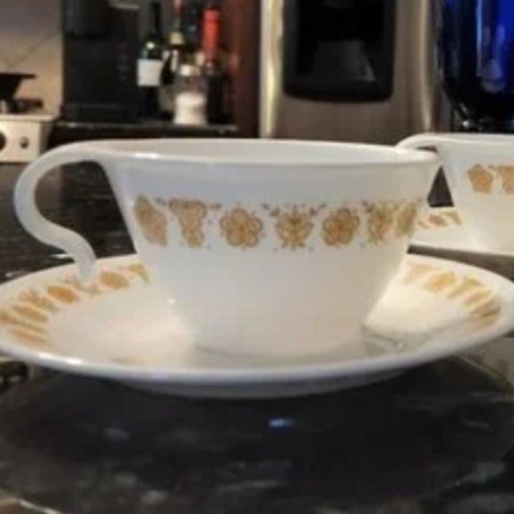 Corelle | Kitchen | Three 3 Vintage Corelle Tea Cup And Saucer Set ...